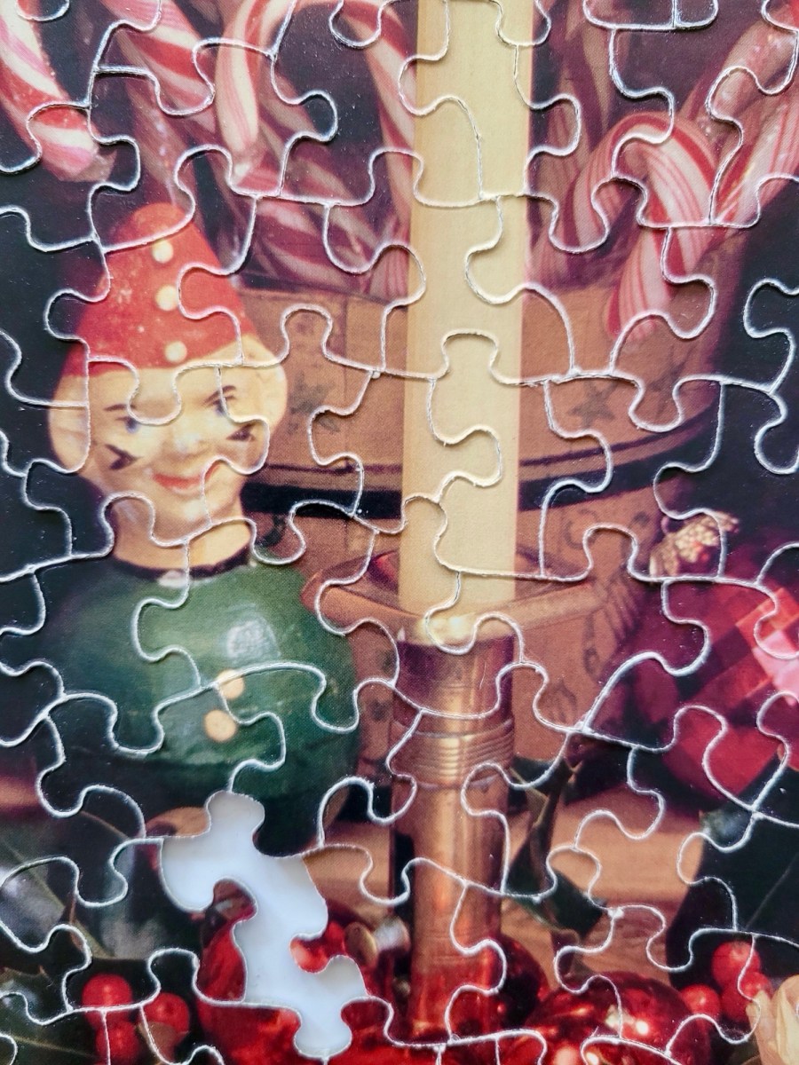 A Cozy Christmas – a Two Sided Jigsaw Puzzle – thepuzzlesivedone